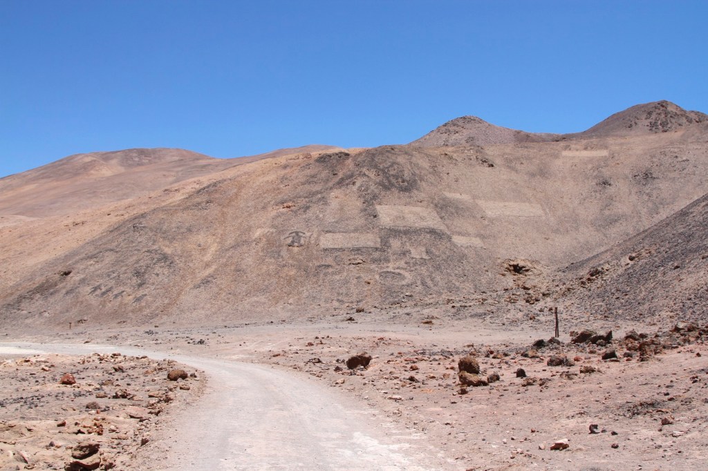 Finding meaning in the mountains: the Cerro Pintados geoglyphs – Notes ...