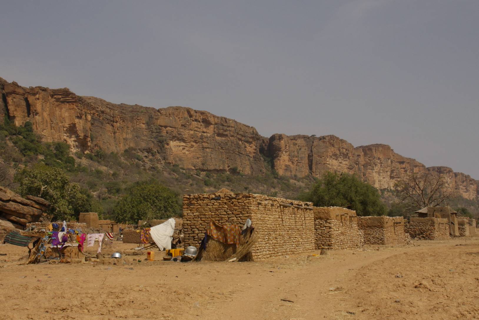 Village and Bandiagara plateau, Dogon Country, Mali, Africa – Notes ...