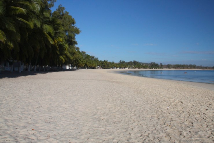 Pemba, a town of endless beaches – Notes from Camelid Country