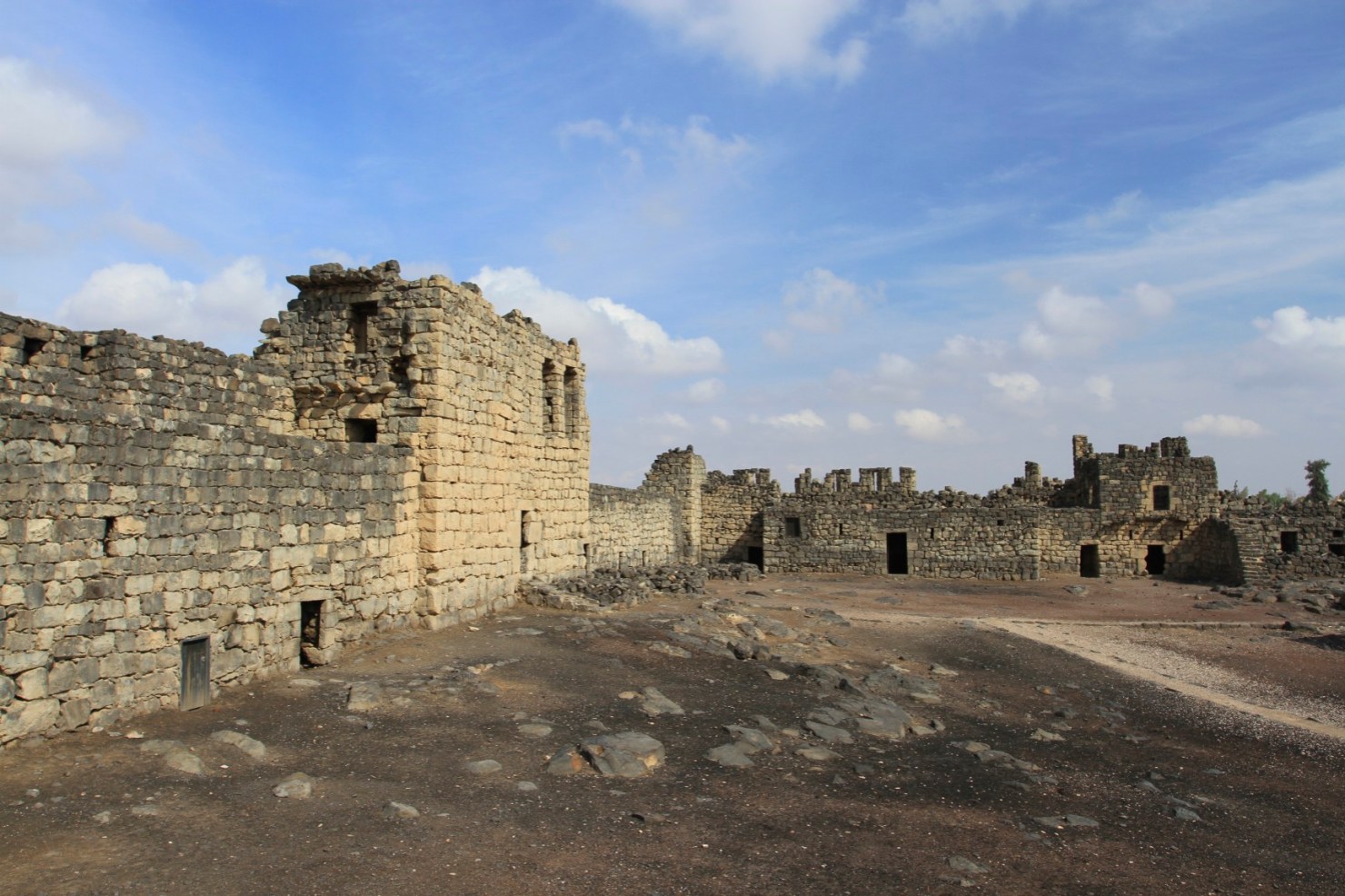 Qasr al-Azraq, Lawrence of Arabia’s desert hideout – Notes from Camelid ...