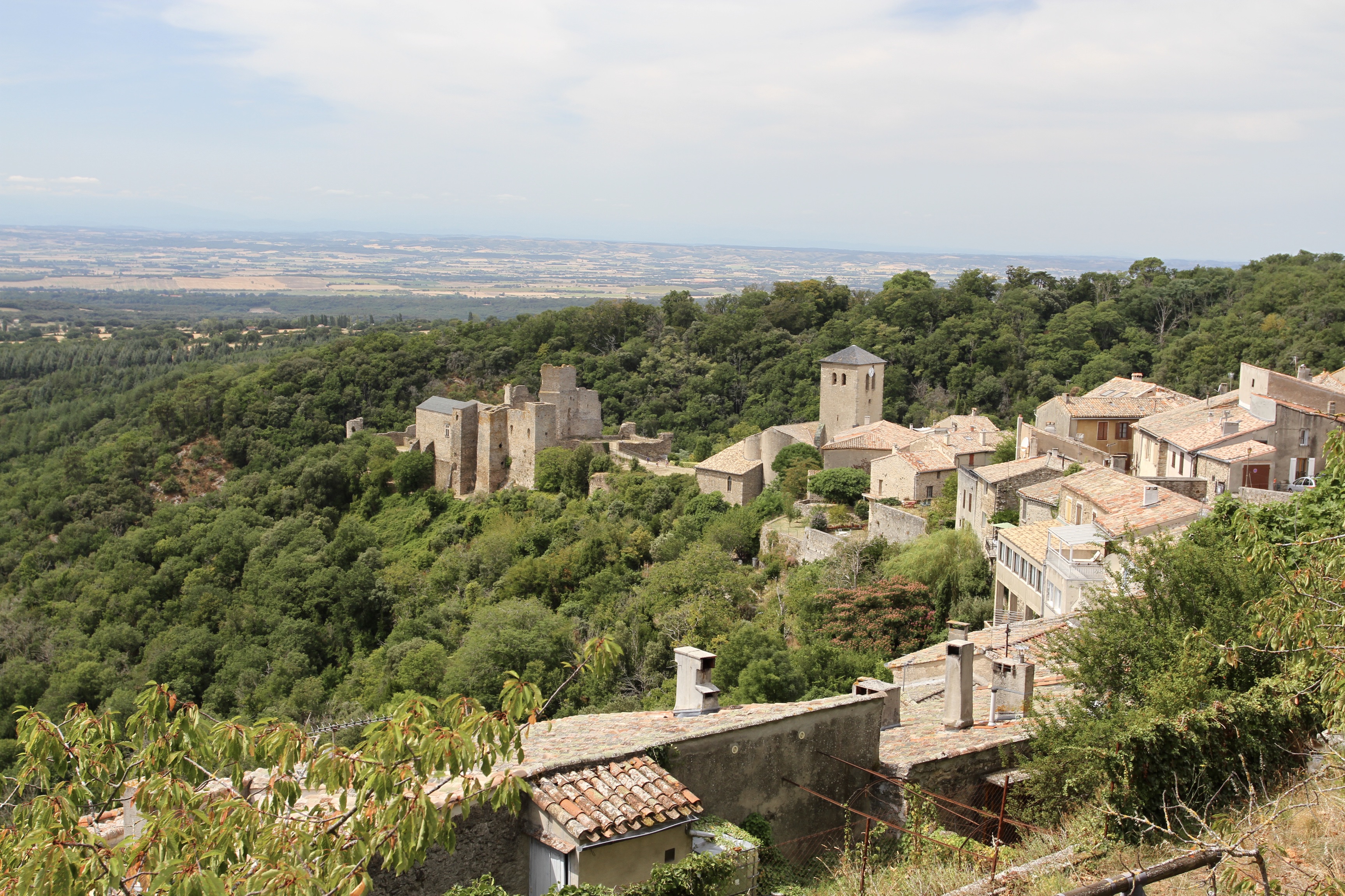 Saissac, historic gateway to the Montagnes Noires – Notes from Camelid ...